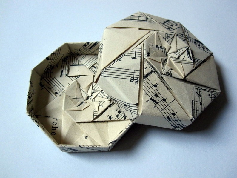 Origami Octagon Box (16 Square Papers) - Etsy