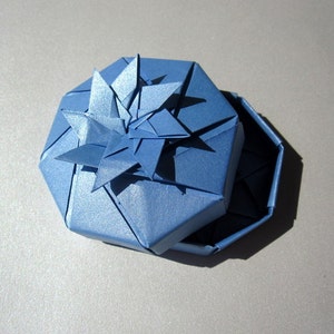 Origami Octagon Box (16 Square Papers) - Etsy