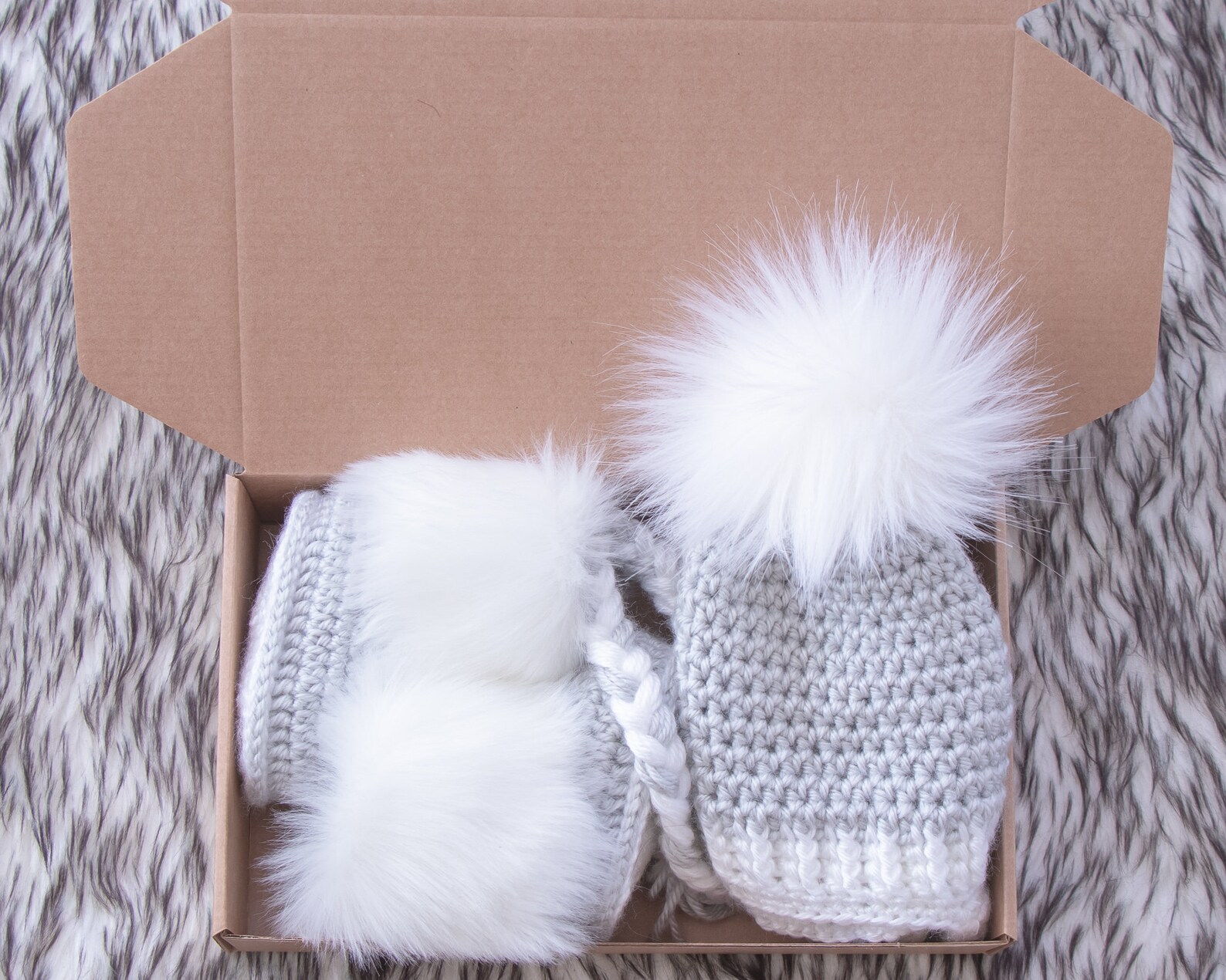 Gender Neutral Crochet Hat and Booties Set Fur Pom Pom Hat - Etsy