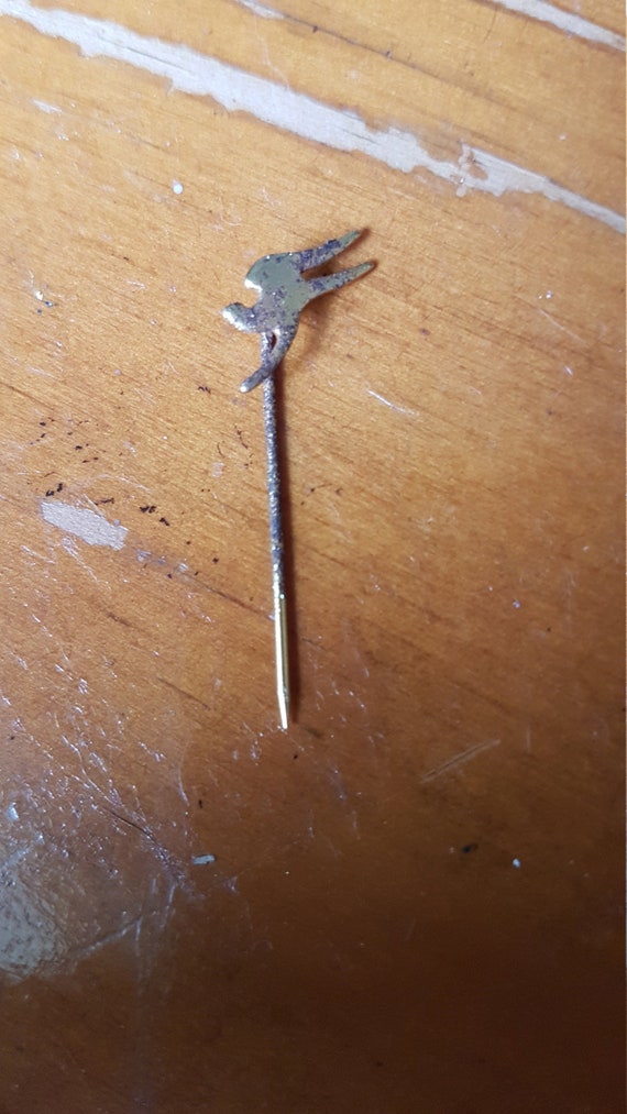 Vintage collectible Kangaroo pin lapel brooch badge - Gem