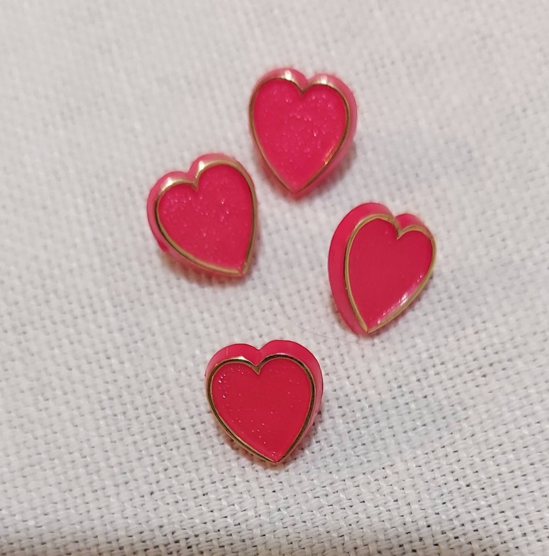 Four Red Heart Vintage Buttons, Four Red Heart Retro Buttons, Red Heart ...