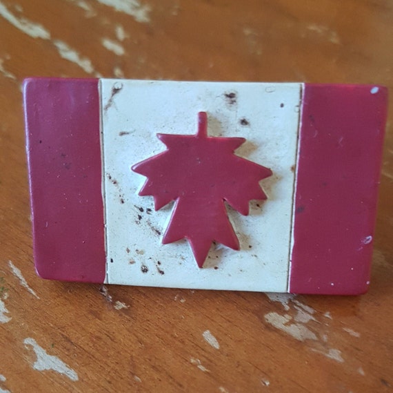 Vintage Canadian Flag collectible plastic lapel brooc… - Gem