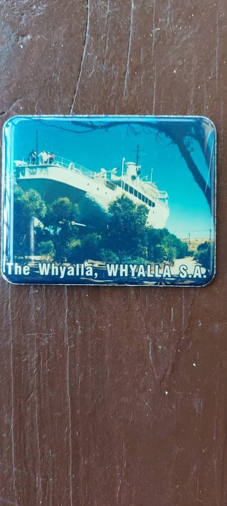 souvenir HMAS Whyalla magnet Fridge magnet vintage collectible fridge ...
