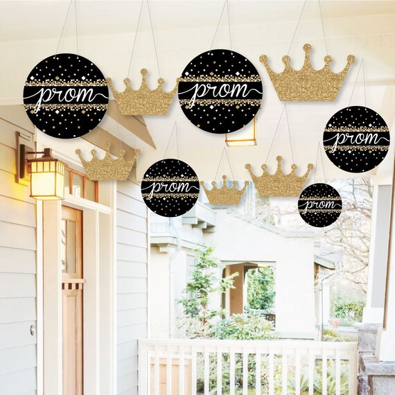 Prom - Outdoor Prom Party Porch & Tree Yard Decorations - Prom Party ...