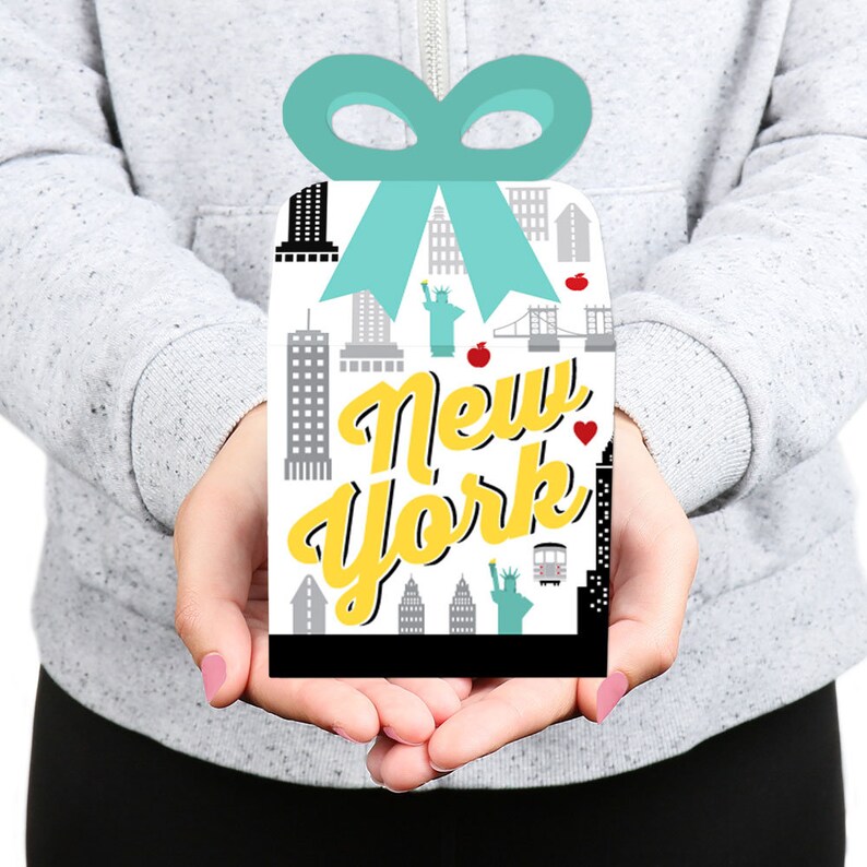 NYC Cityscape - Square Favor Gift Boxes - New York City Party Bow Boxes ...