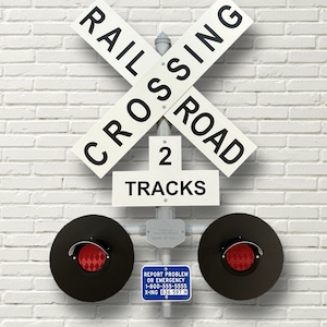 RAILROAD TRAIN CROSSING Signal Kit With Report Sign and Flashing Led ...