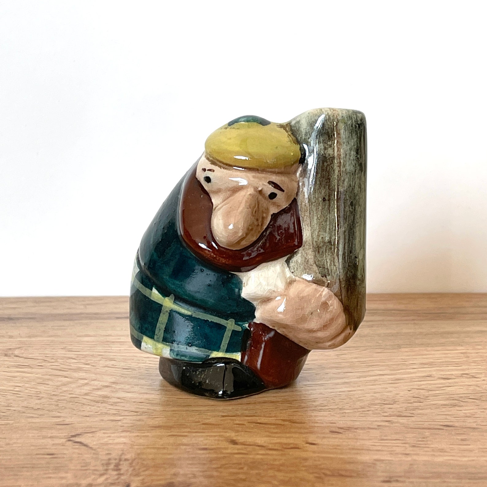MARLAW HAMILTON FIGURINE / Pottery / Hand Painted / - Etsy