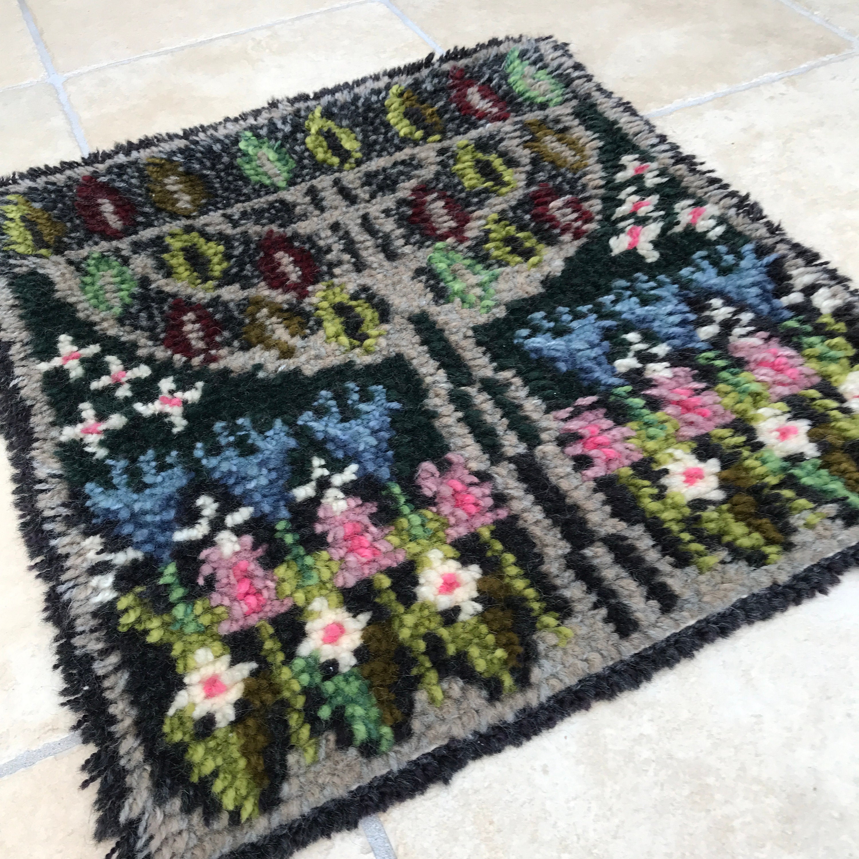 SWEDISH HANDMADE RYA / Rya Rug / Wall Hanging / Wall Decor / | Etsy