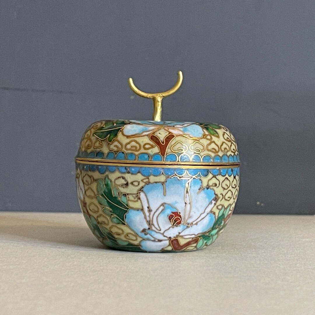 VINTAGE CLOISONNE BOX / Round Box / Enamel on Brass / Chinese / Asian ...