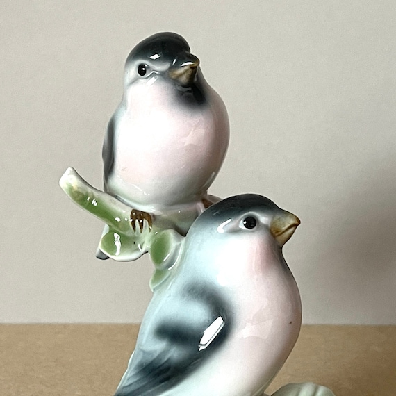 Porcelain birds store