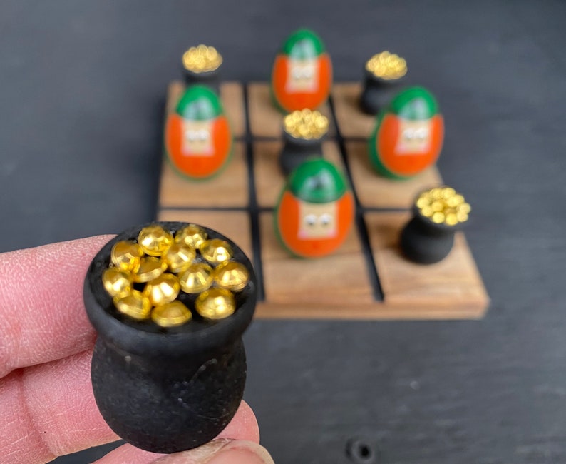 LEPRECHAUN and POT of GOLD Tic-tac-toe - Etsy