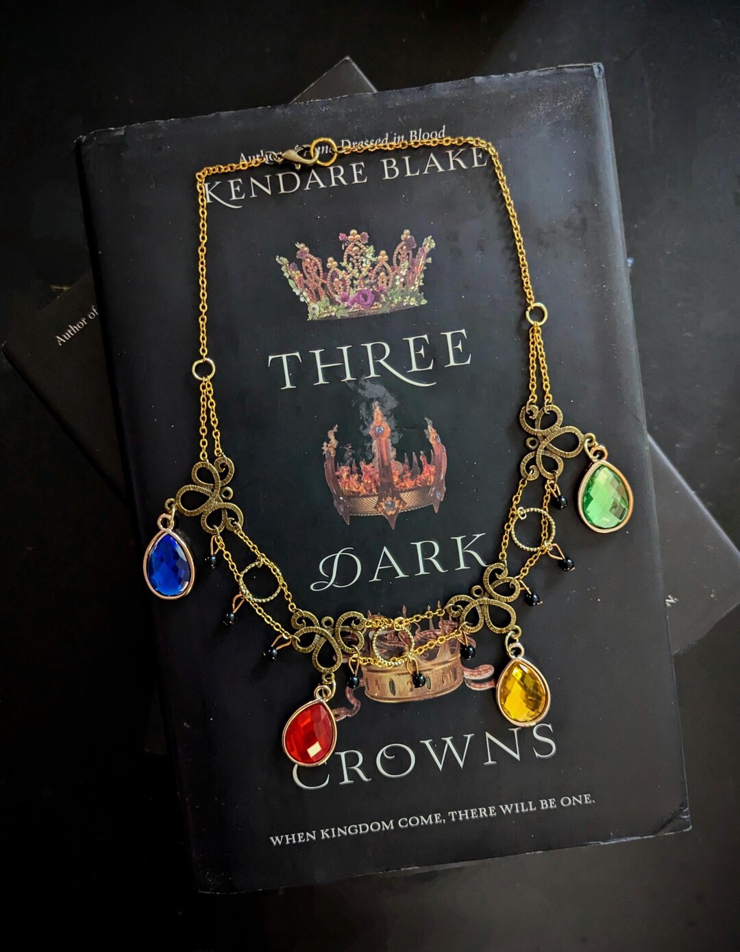 Three Dark Crowns Book Inspired, Mirabella Elemental Queen Necklace ...