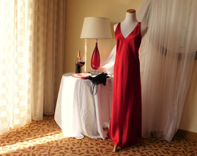 Long Slinky RED SATIN NIGHTGOWN Negligee Vintage Frederick's of ...