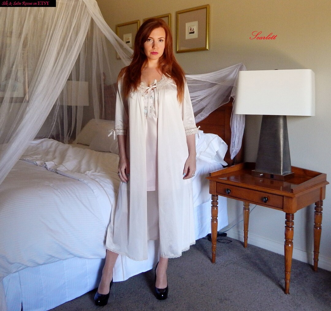 Vintage 50's Blush Pink Peach Robe Dressing Gown Housecoat Lingerie - S ...