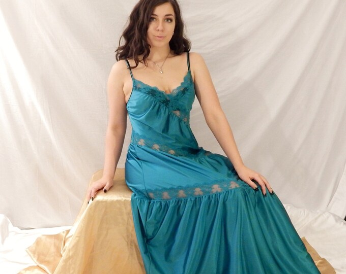 Vintage 70's Henson Kickernick Long Teal or Sea Green NYLON and Lace ...