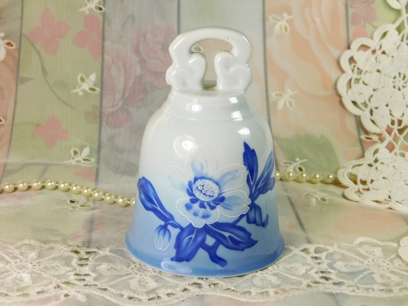 Little Porcelain Bell From the Danbury Mint Small Ceramic - Etsy