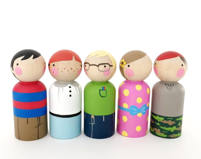 5 Peg Dolls With a Felt Sleeping Bag // 2 3/8 Peg Dolls - Etsy