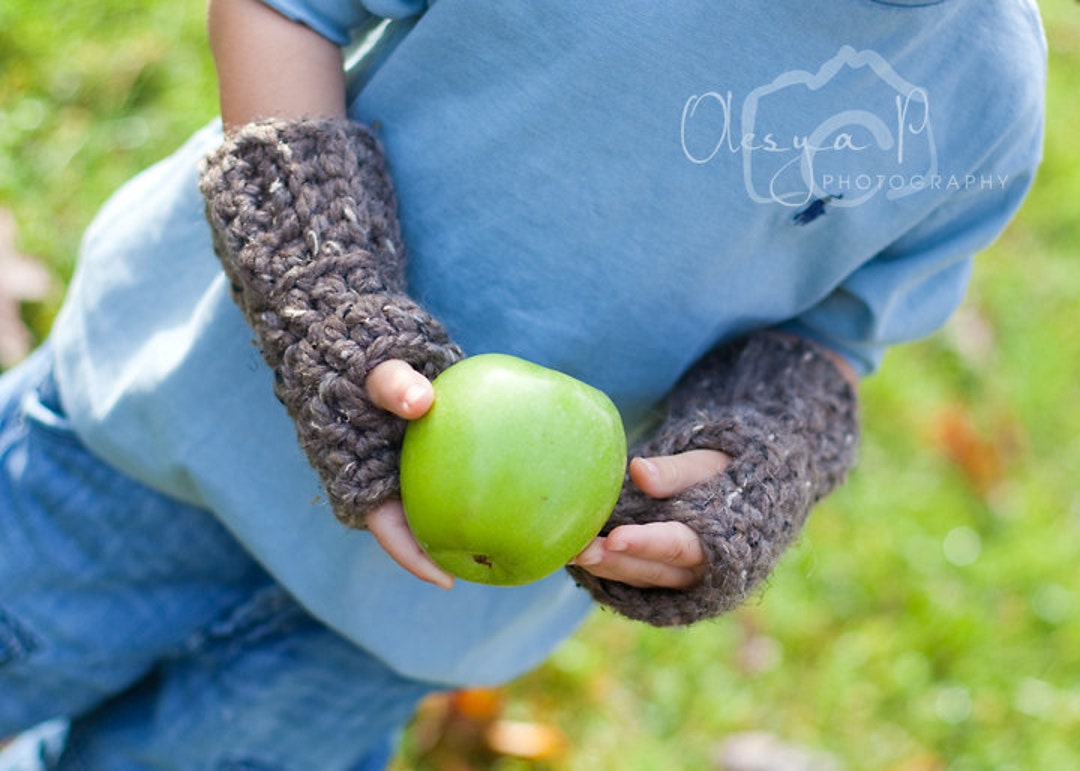 Crochet Pattern #018 - Chunky Cozy Mitts, Easy Crochet Fingerless ...