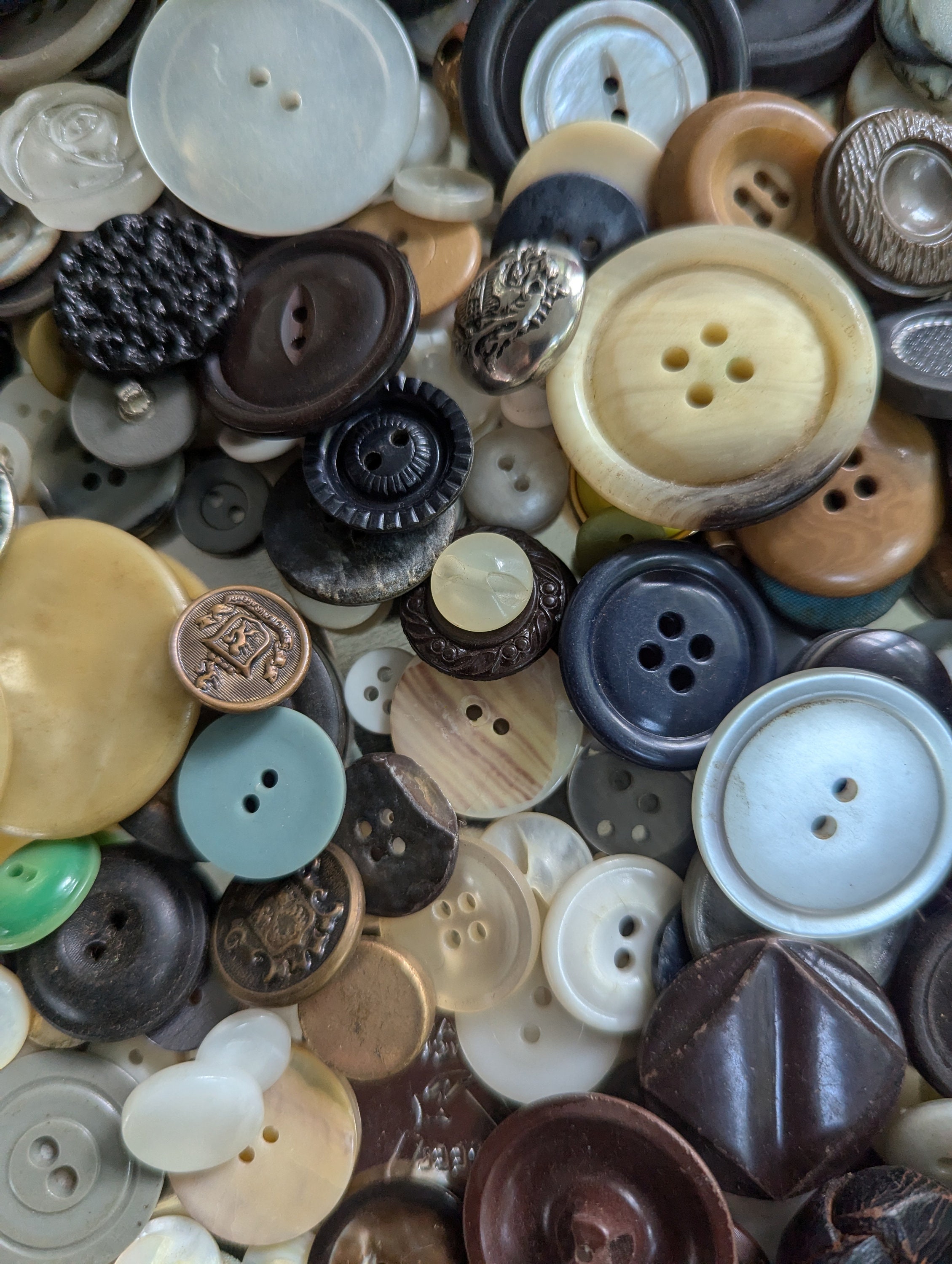 10 Ounces of Random Buttons, Some Vintage Buttons, Bulk Button Lot ...