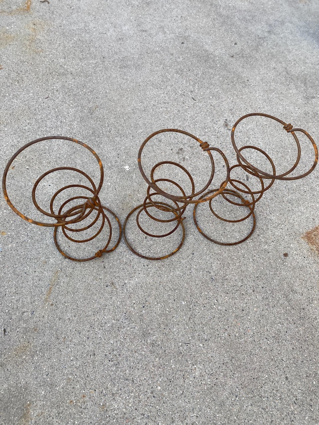 Large Rusty Bed Springs 4 Pack / Small Spiral Rusty Bed Springs 12 Pack ...