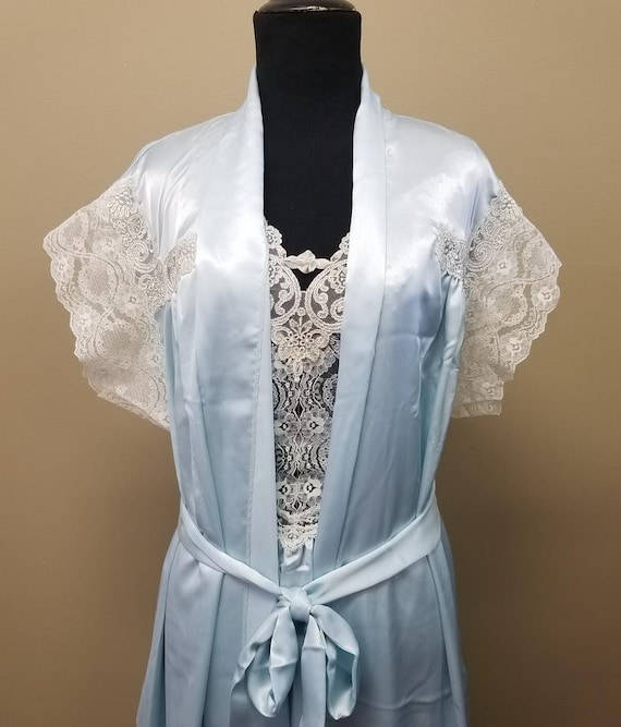 Donna Richards Light Blue Lace Satin Peignoir & Night… - Gem
