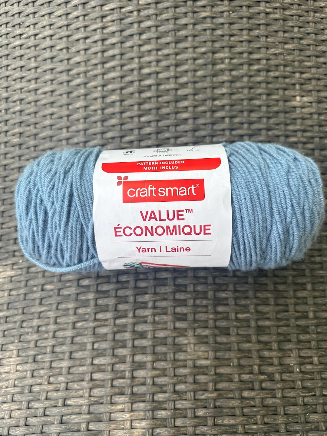 Craftsmart Value Yarn,plush Toy Yarn 354yds/324 -col#vs115 Cornflower ...