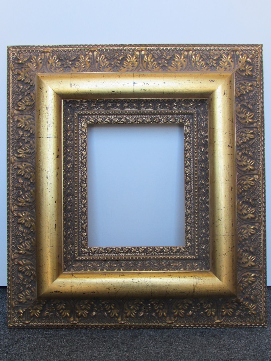 Antique GOLD LEAF Wooden Ornate Museum Gallery Frame 8''x10'' ----6 1/2 ...