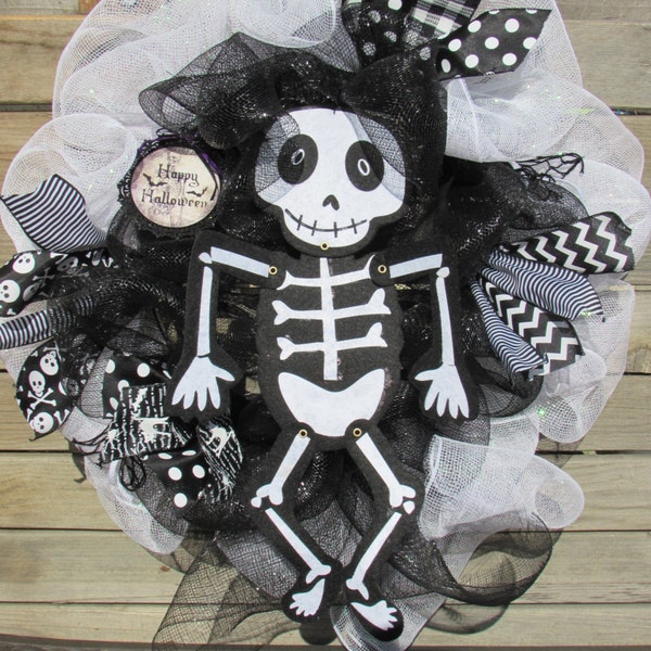 Skeleton Wreath - Etsy