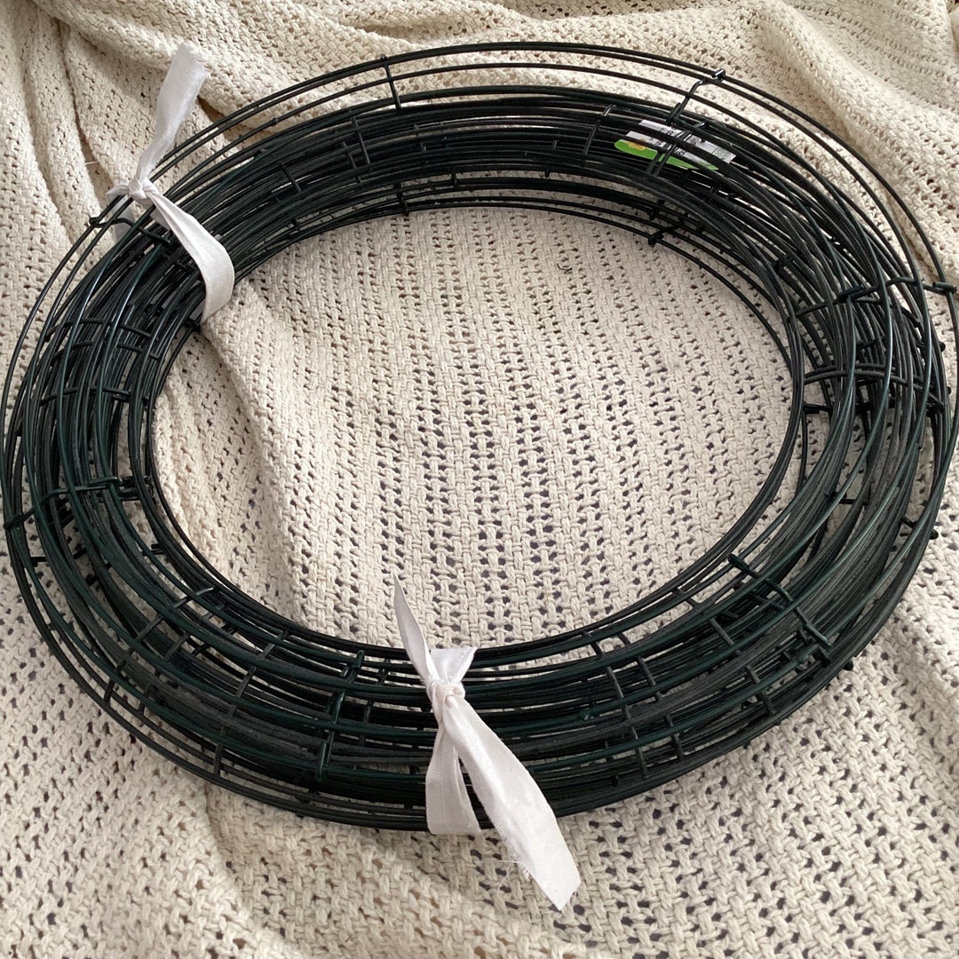 12 Green Wire Wreath Forms, Set of 12, MOVING SALE - Etsy
