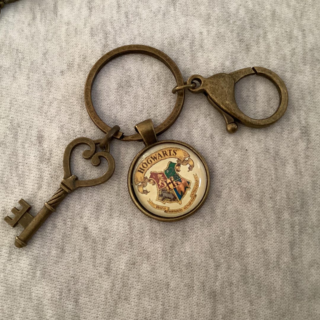 Keychain, Hogwarts Keychain, Hogwarts Back Pack Clip, Moving Sale! - Etsy