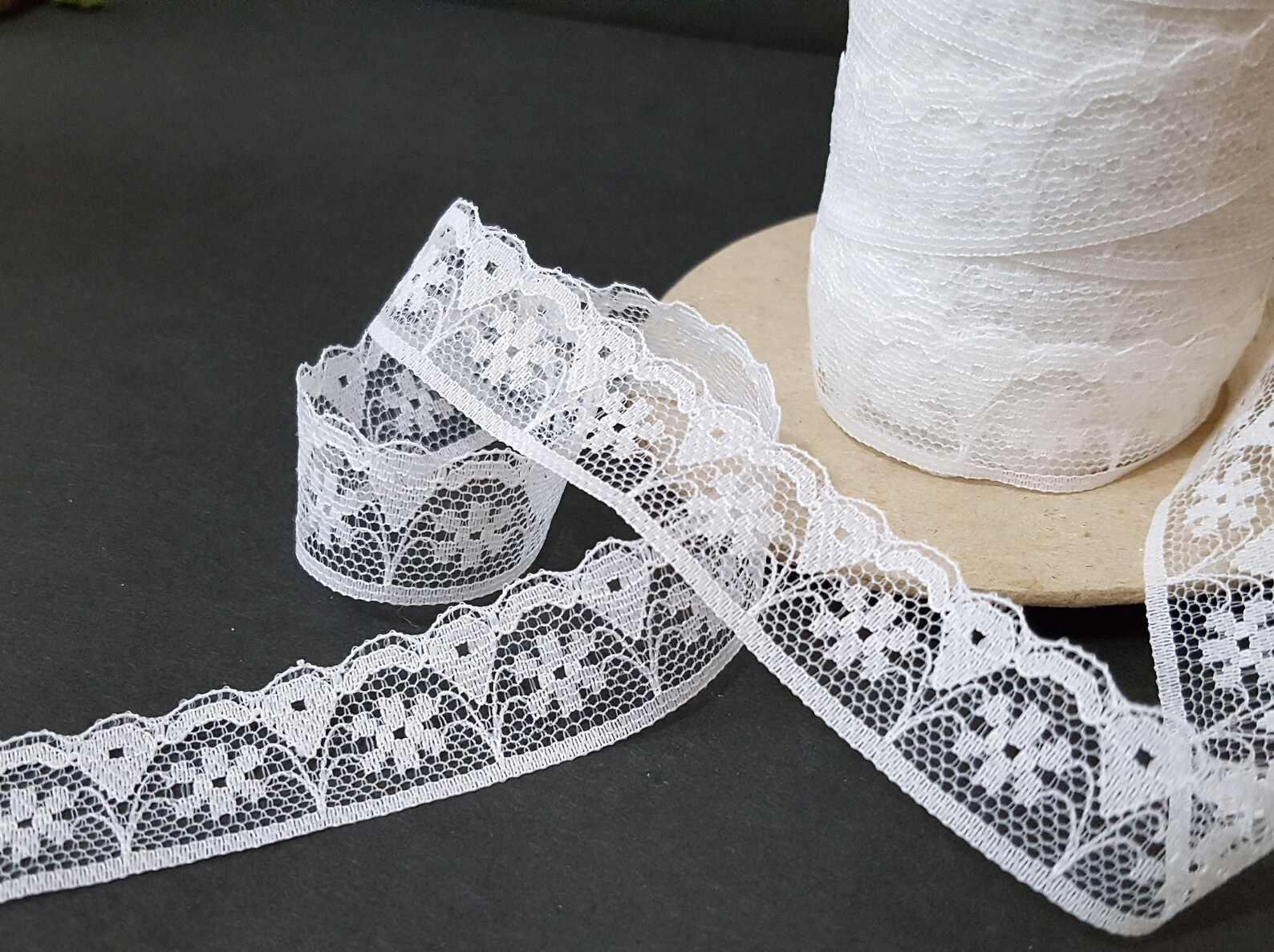 3/4 Inch / 20mm Wide - 5 Yds - 20 Yds White Scalloped Polyester Lace ...
