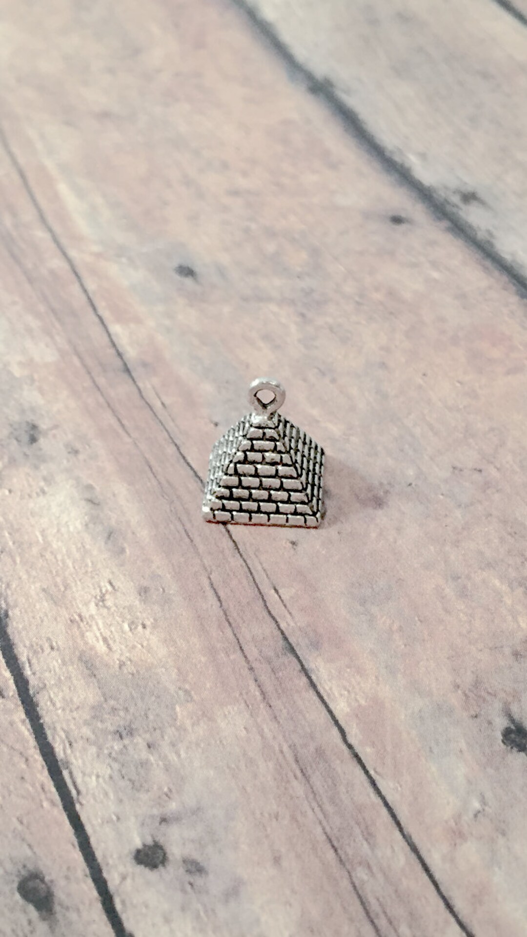 4 Pyramid Charms 3D Pewter U14 - Etsy