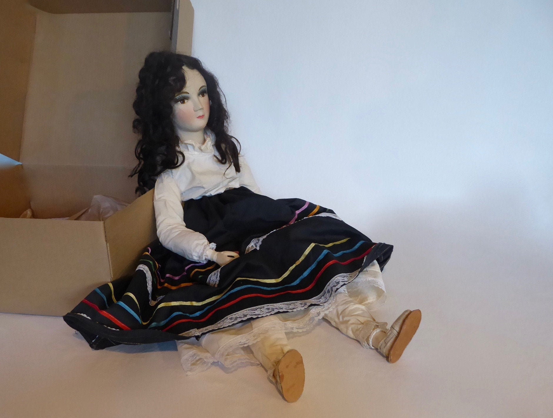 Large vintage boudoir style doll. Living room doll. South American doll ...