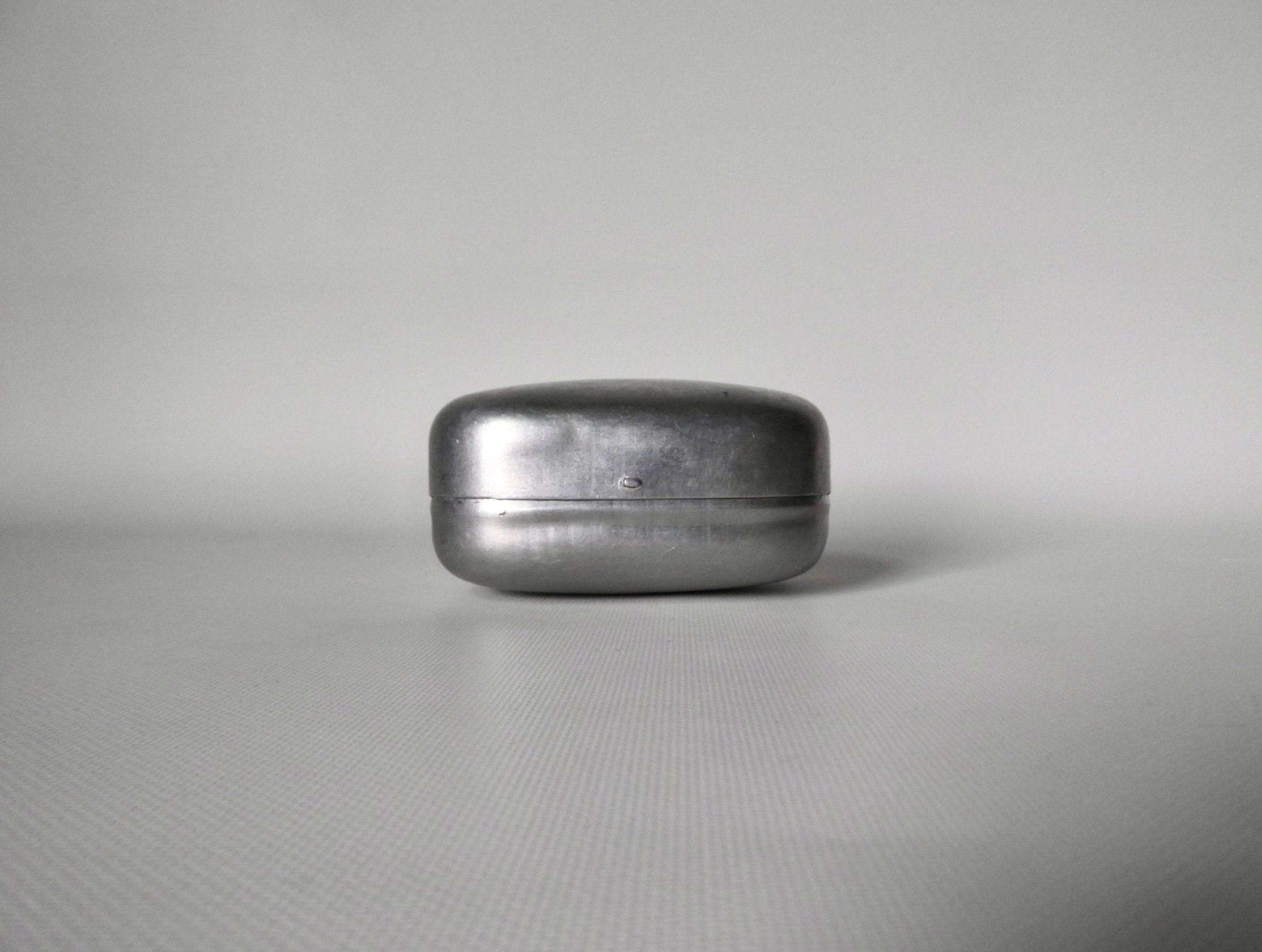 Vintage military soap box. Aluminium. 1945.