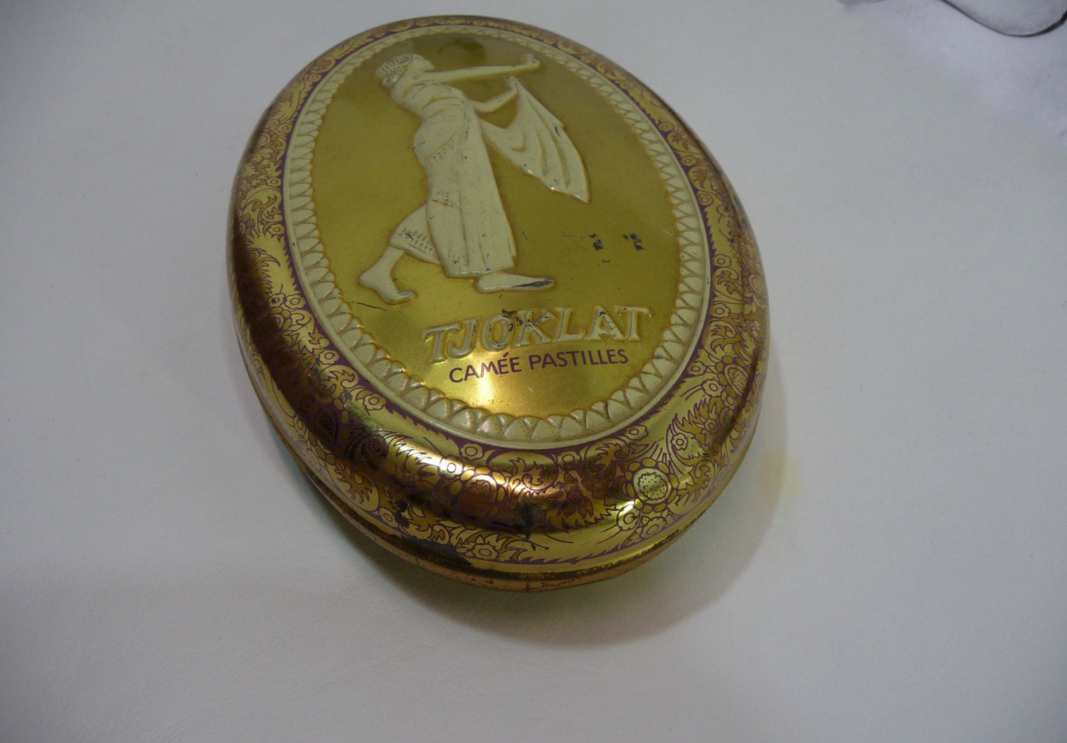 Tjoklat metal box. Cameo lozenges. Amsterdam. Tjoklat-fabriek N.V ...