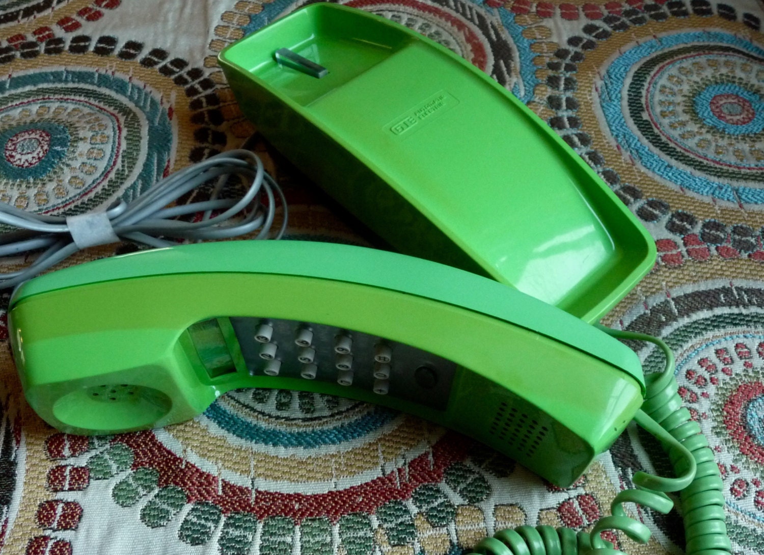 Telephone vintage year 1978 GTE automatic electric. Green plastic