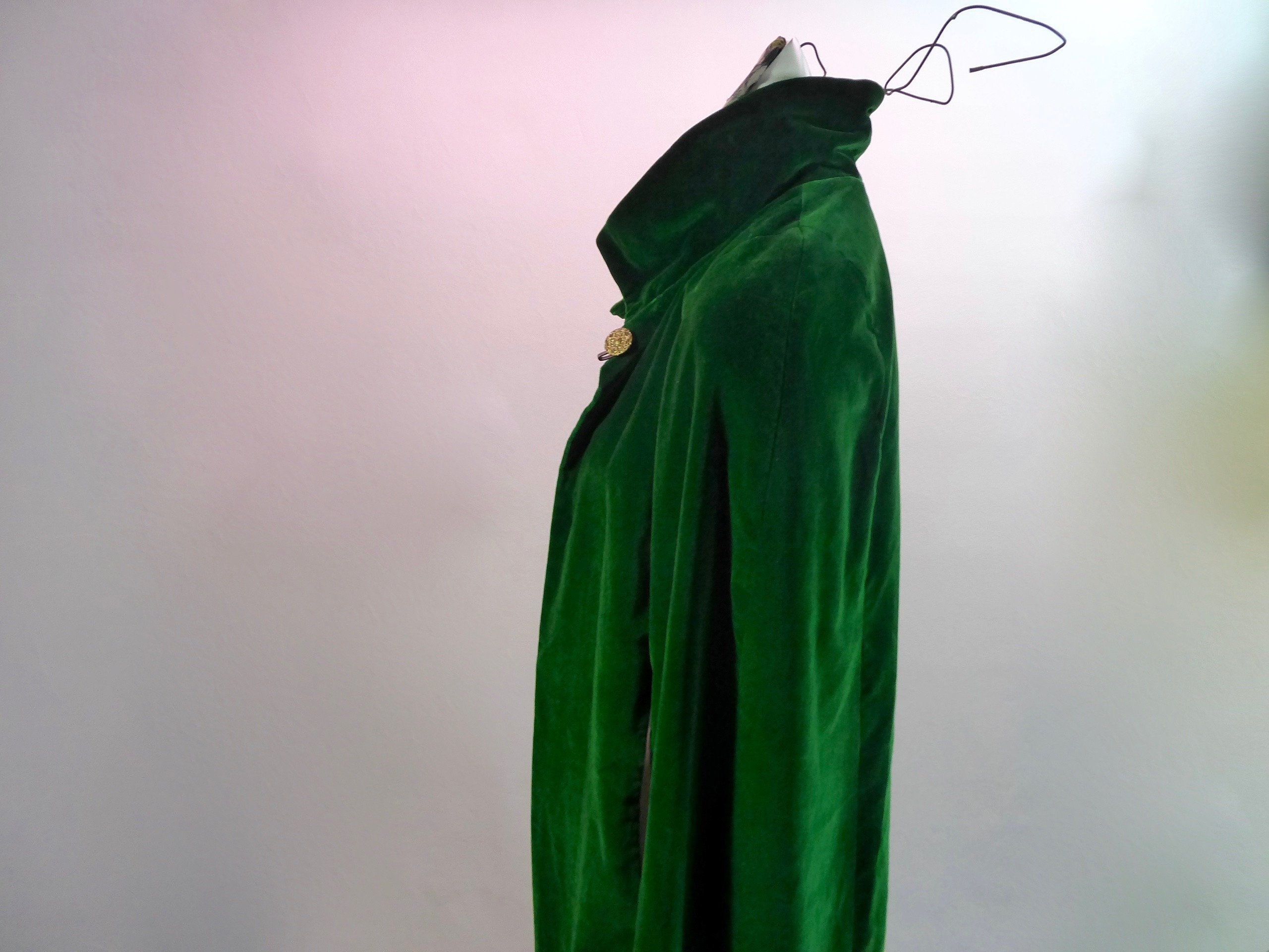 Long Green Velvet Cape. Flower power. 1960's opera. Funky Cape ...