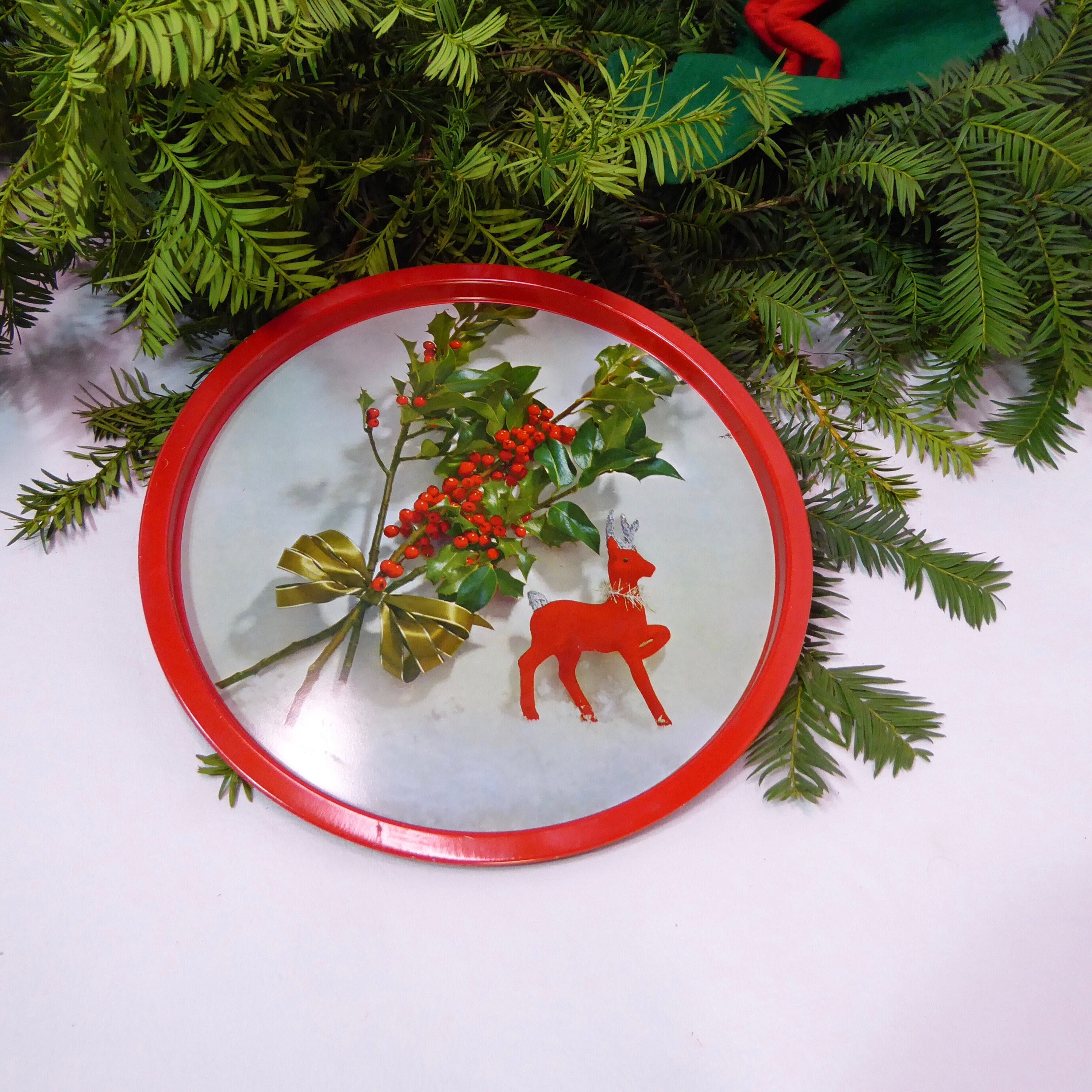 Christmas tray vintage metal. Reindeer. Sheet of mistletoe. Holly ...