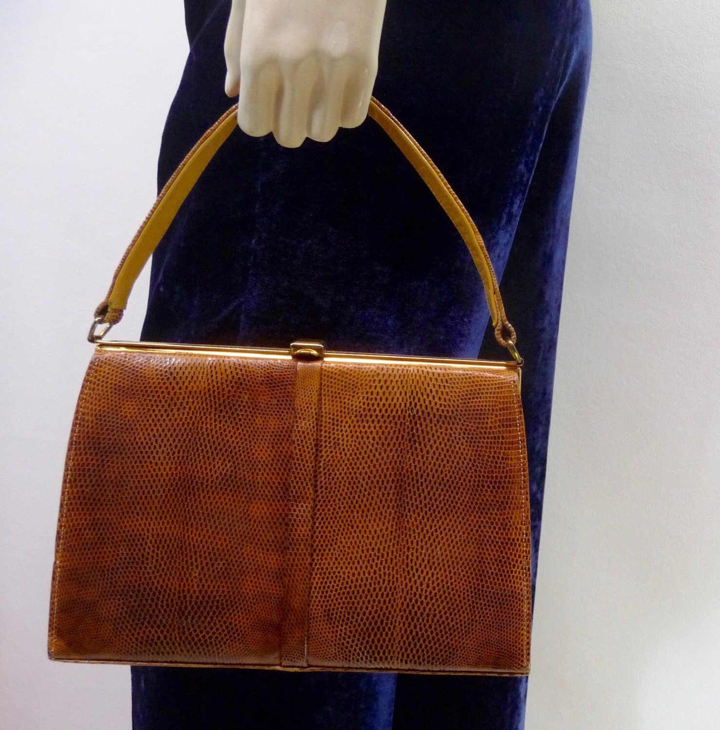 Vintage lizard handbag. Late 1950's, early 1960's. Gold clasp. real ...