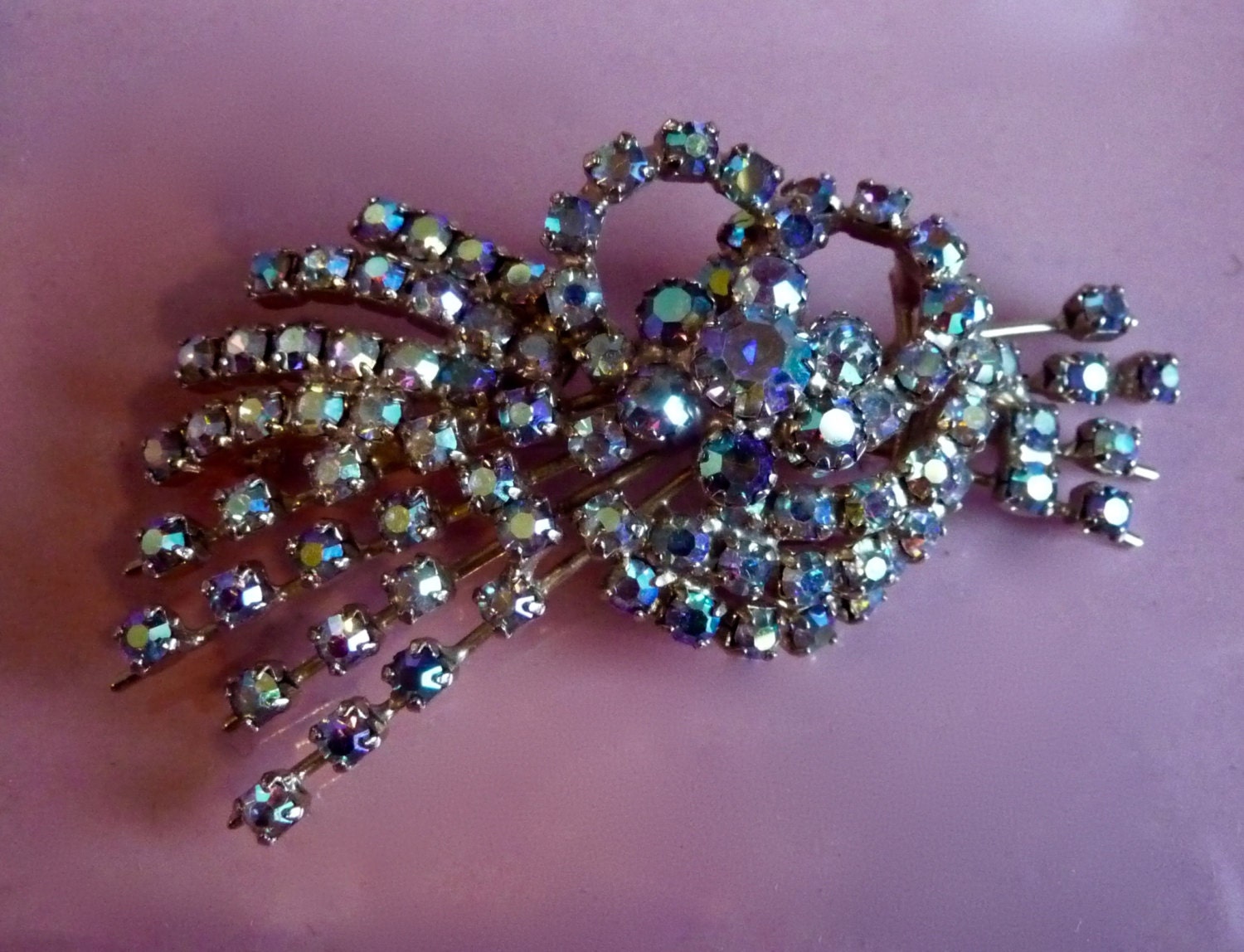 Broche continental. Aurora borealis fin 50 .Coeur. Feu d'artifice ...