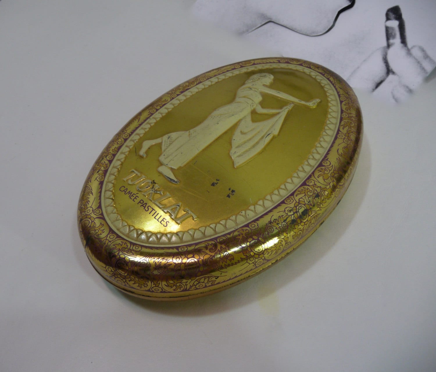 Tjoklat metal box. Cameo lozenges. Amsterdam. Tjoklat-fabriek N.V ...