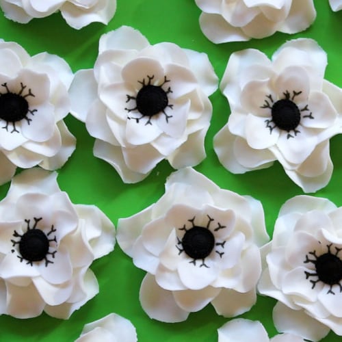 12 Anemone Fondant Flowers Black and White Blossom Edible - Etsy
