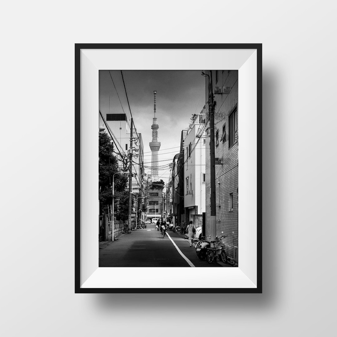 Tokyo Black and White Photo - Japan Sky Tree Street Scene Picture ...