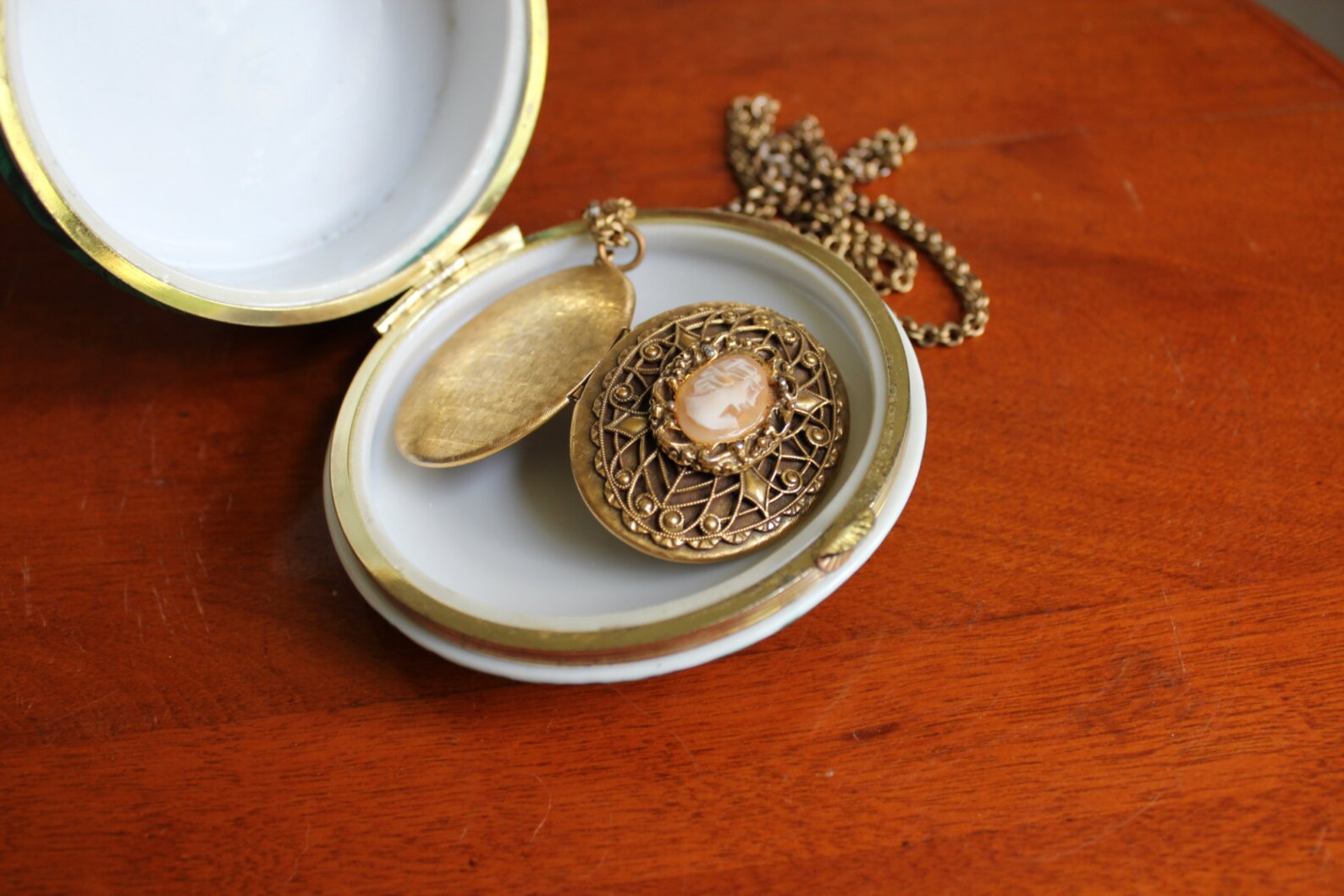 Vintage Shell Cameo Locket in a Gold Tone Filigree Setting on - Etsy