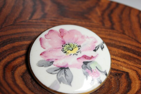 Vintage Victorian Hand Painted Porcelain Pin With Flo… - Gem