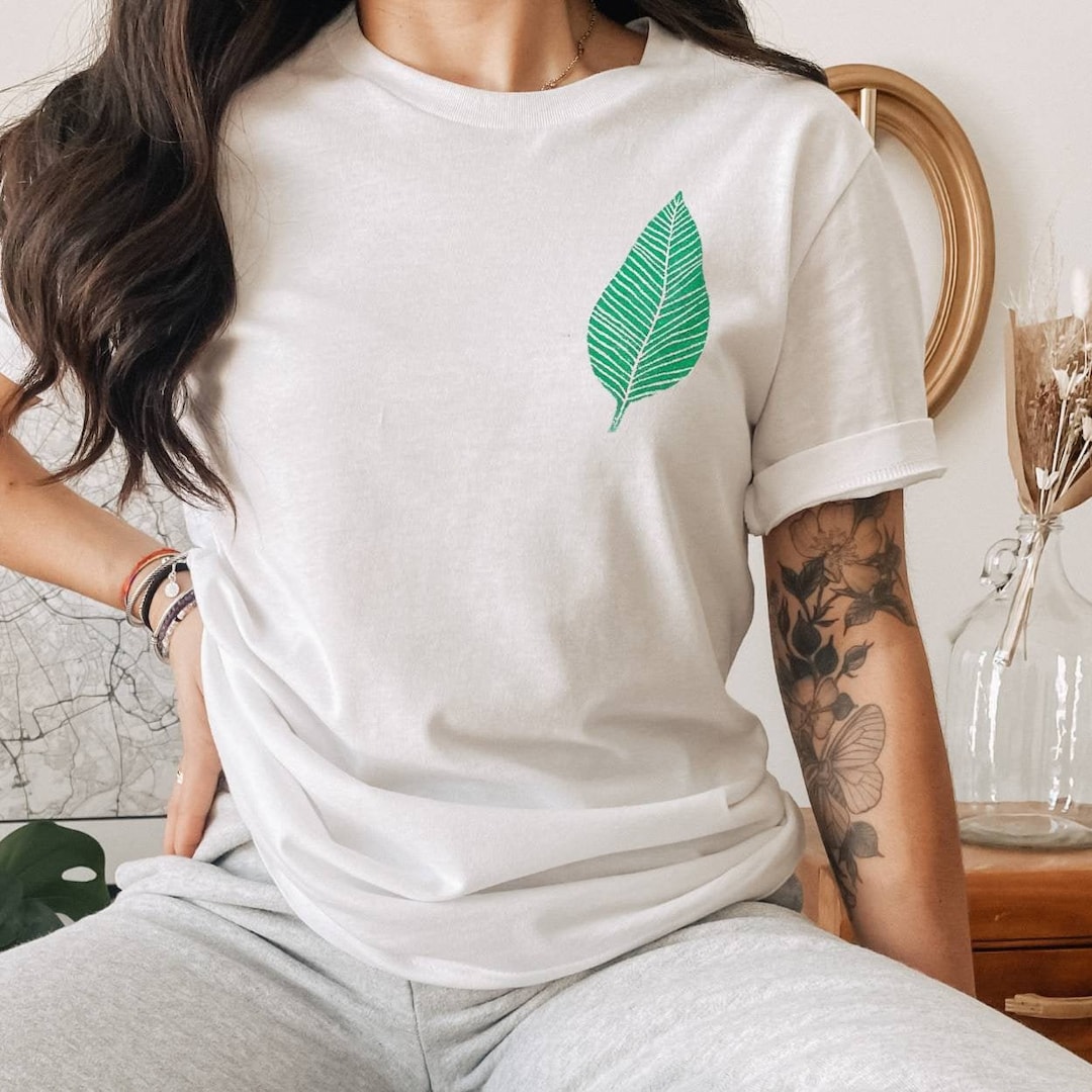 Minimalist Green Leaf T-shirt: Hand-stamped Botanical Print - Etsy