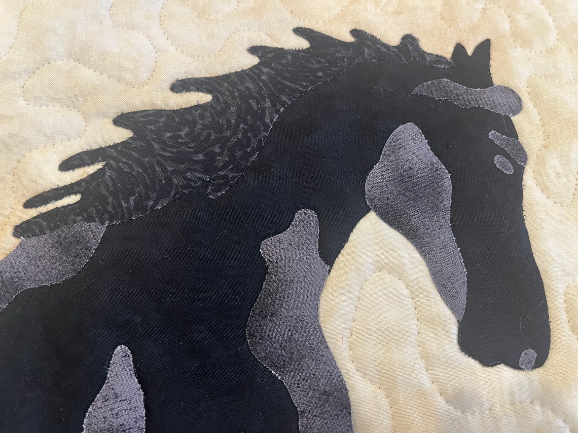 Horses Quilted Appliqued Wall Decor/tapestry Signed 32" X 50" - Etsy