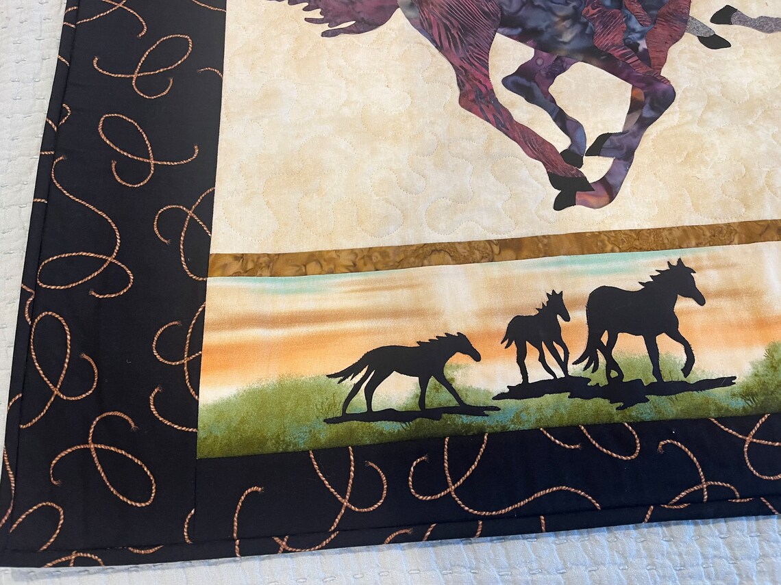 Horses Quilted Appliqued Wall Decor/tapestry Signed 32" X 50" - Etsy