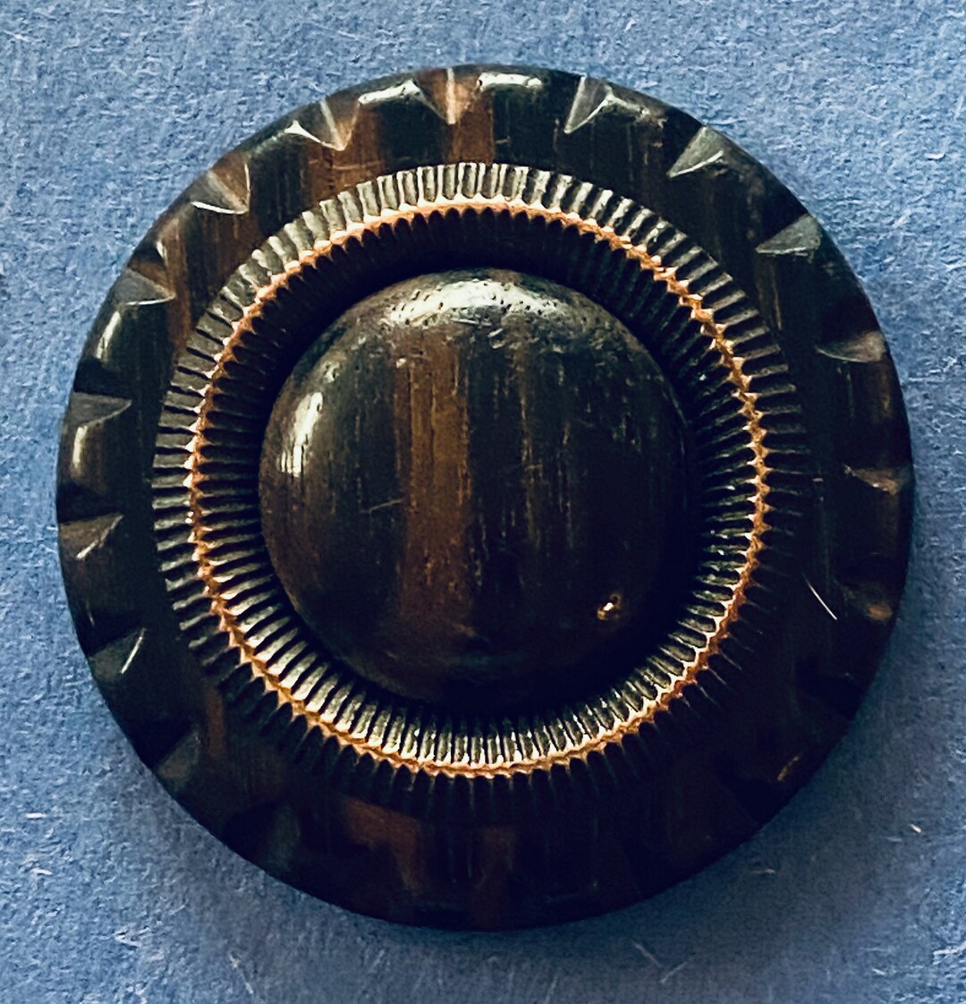 VINTAGE CARVED WOOD Button - Etsy
