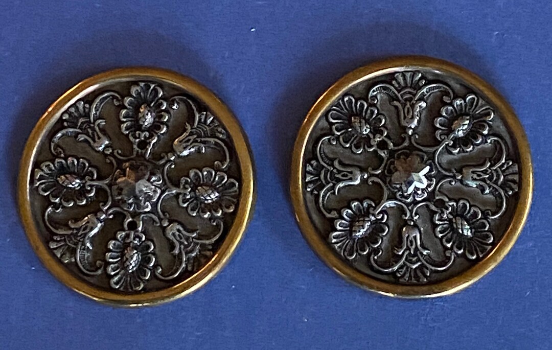 Large Antique "coventional Floral" Buttons - Etsy